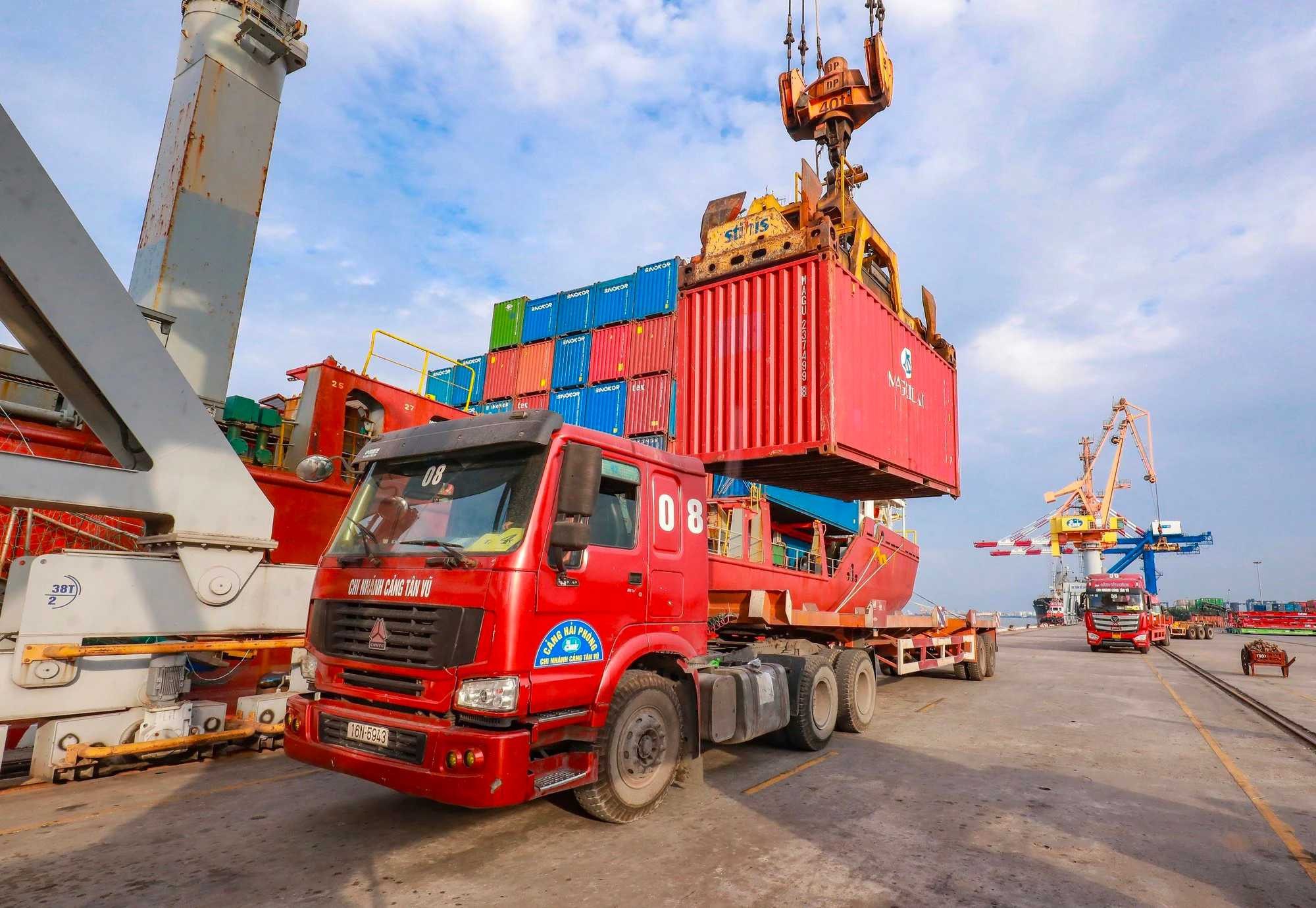 Vietnam's trade performance soars in January 2024